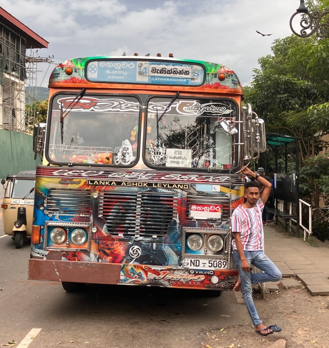 The colorful buses of Sri Lanka. – Less Car, More Life